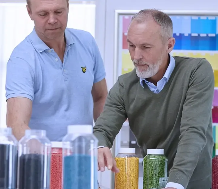 Plastcom - Total supplier of plastic raw materials